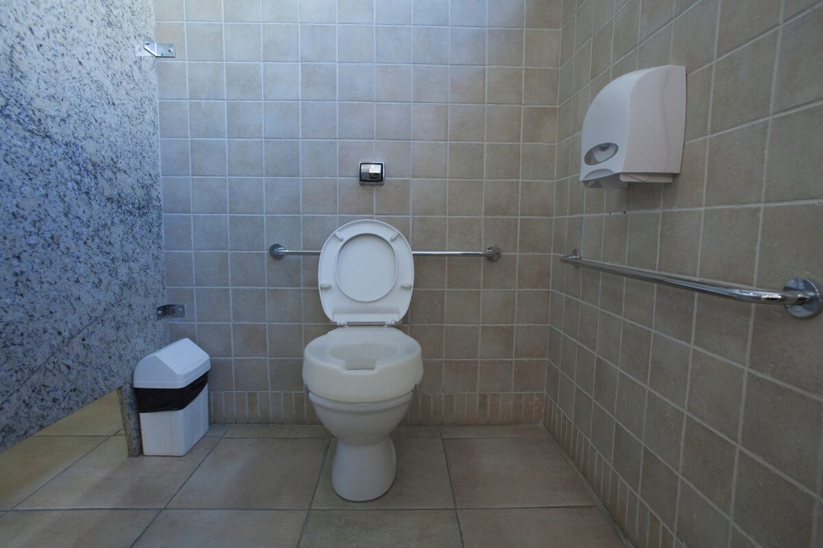 What Are the Commercial ADA Bathroom Requirements?